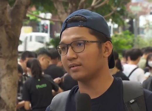 Breaking Eddie from kl bought 1st ipong14