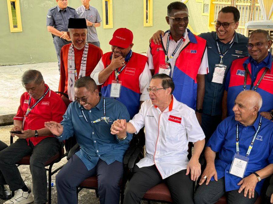 LGE might join PAS 1 day bcoz he keeps attacking